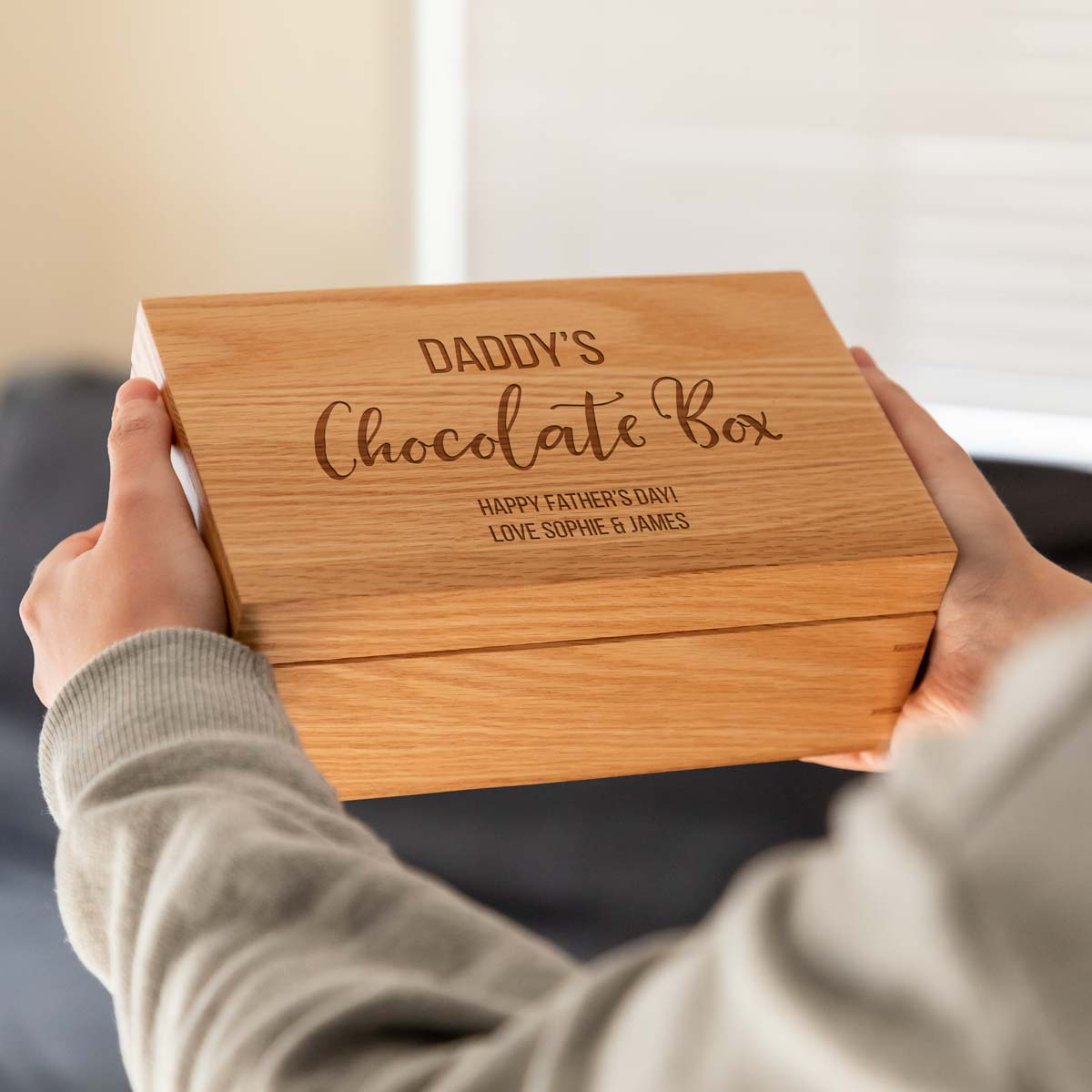 Customized chocolate box store